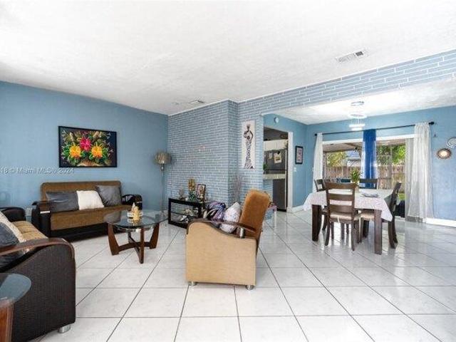 house with 3 bedroom, Miramar FL ES103501332