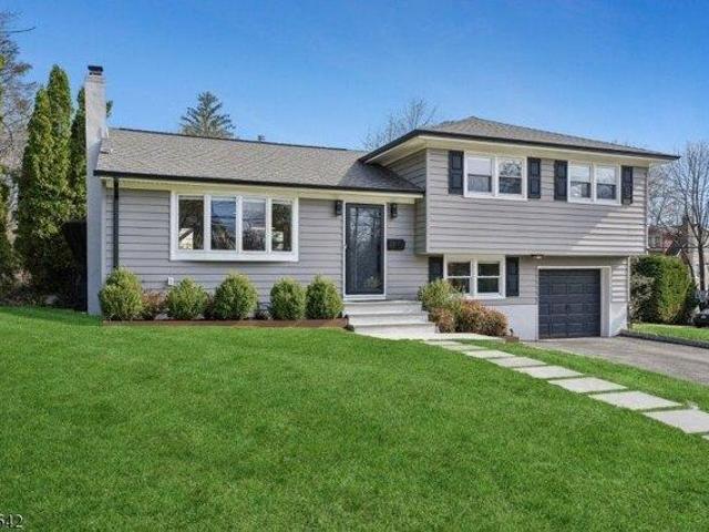 house with 3 bedroom, Montclair NJ DLS102824470