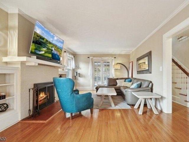 house with 3 bedroom, Montclair NJ DS102727326