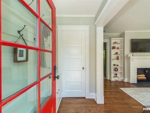 house with 3 bedroom, Montclair NJ DS102215040