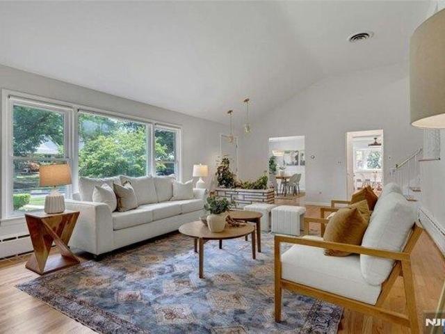 house with 3 bedroom, Montclair NJ DS104232938