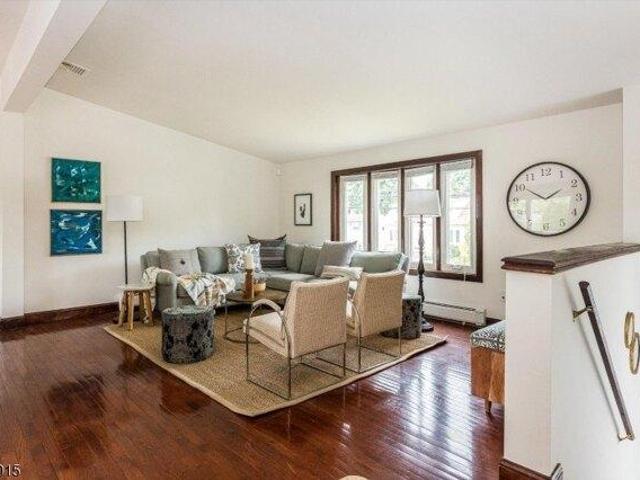 house with 3 bedroom, Montclair NJ ES104869583