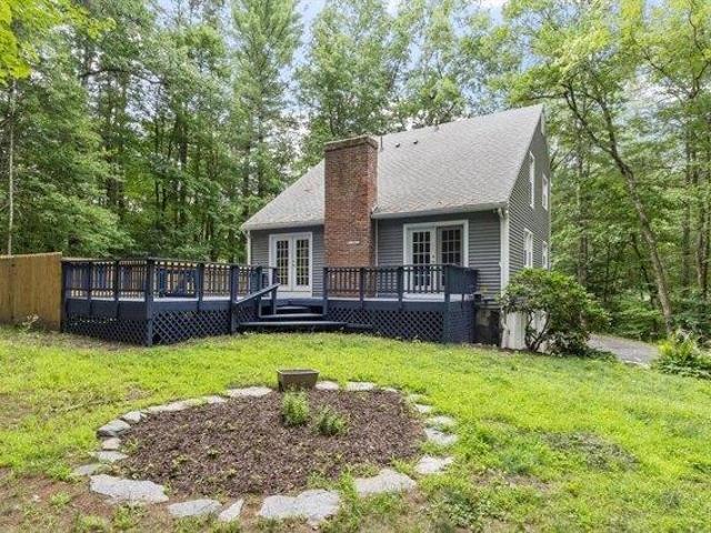 house with 3 bedroom, Montague MA ES105059618