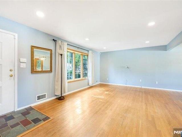 house with 3 bedroom, Montvale NJ ES104441422