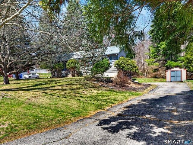 house with 3 bedroom, Montville CT DLS102443476