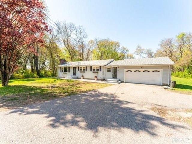 house with 3 bedroom, Montville CT DS102027317
