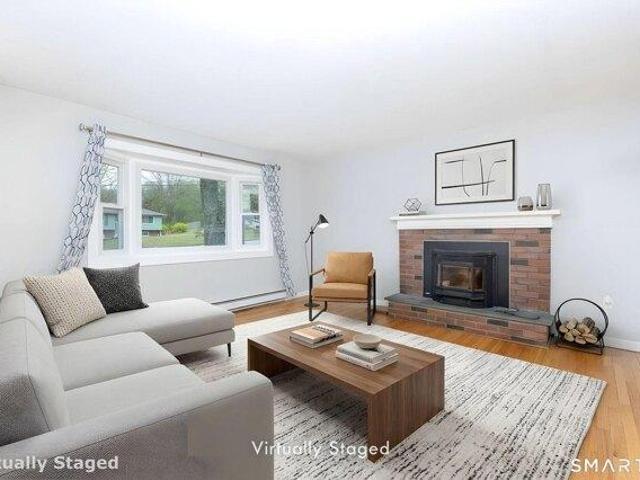 house with 3 bedroom, Montville CT ES103439461