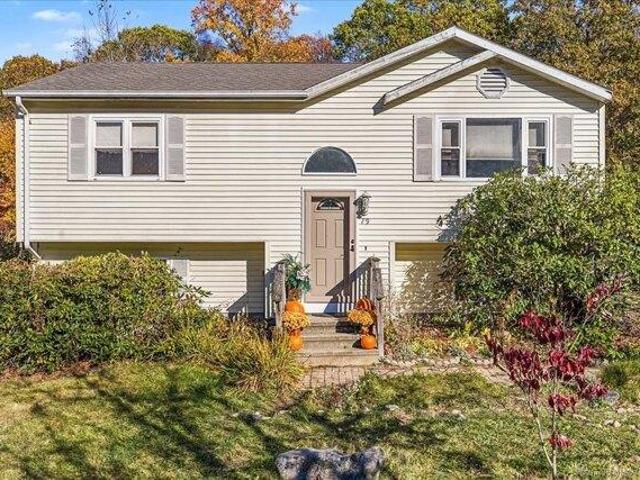 house with 3 bedroom, Montville CT ES103189387
