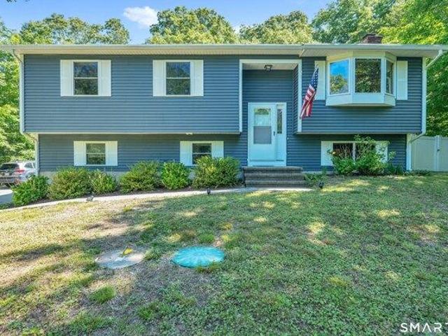 house with 3 bedroom, Montville CT ES104441945