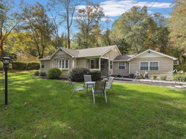 house with 3 bedroom, Monroe CT DLS102728852