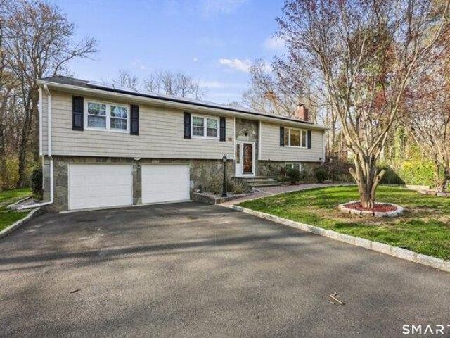 house with 3 bedroom, Monroe CT DLS103099860