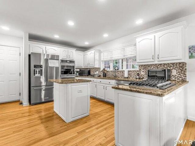 house with 3 bedroom, Monroe CT ES105173256