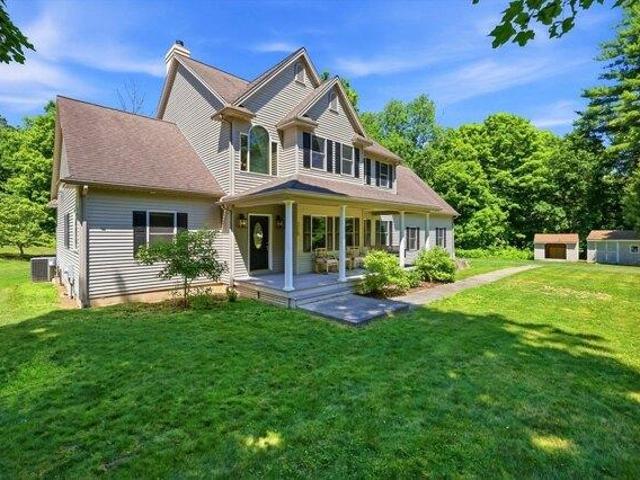 house with 3 bedroom, Monson MA ES103774082