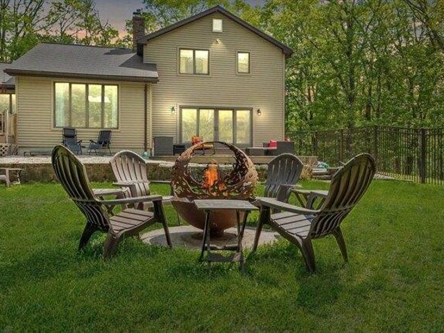 house with 3 bedroom, Monson MA ES105113139