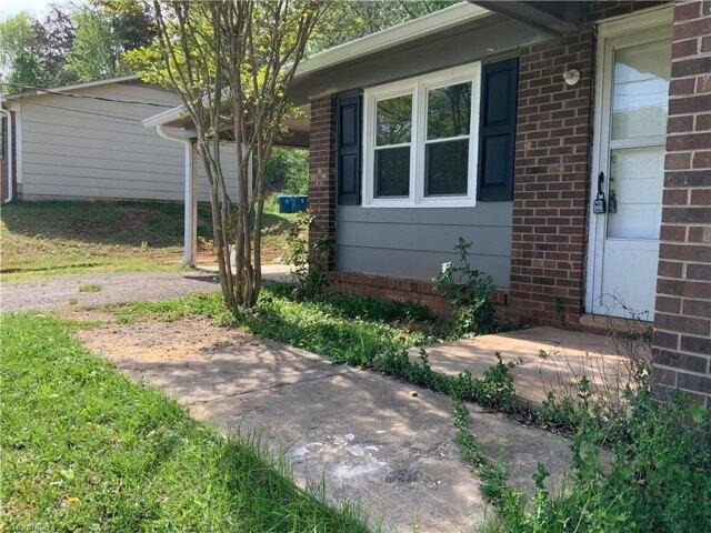 house with 3 bedroom, Mocksville NC ES103602340