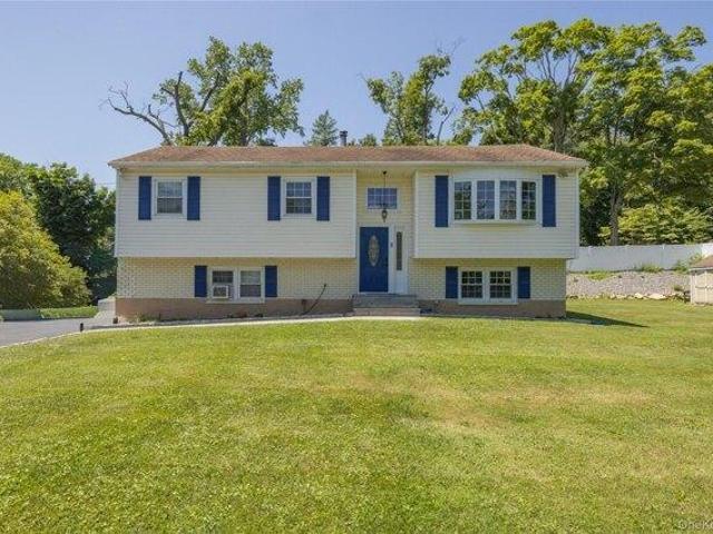 house with 3 bedroom, Mohegan Lake NY ES105192512