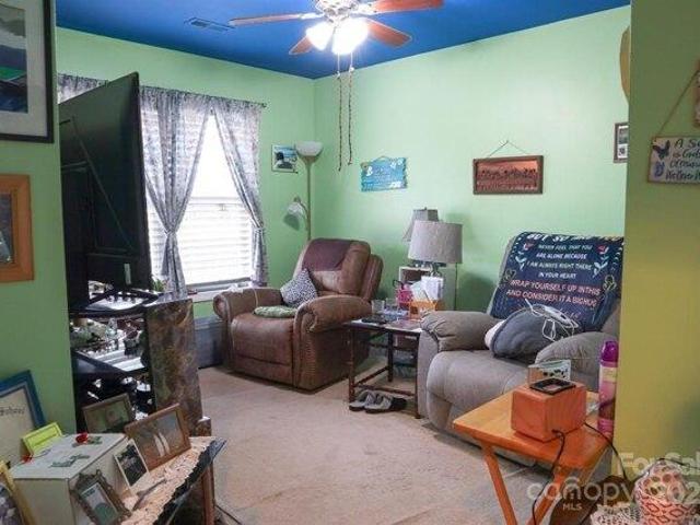 house with 3 bedroom, Morganton NC DLS91742589