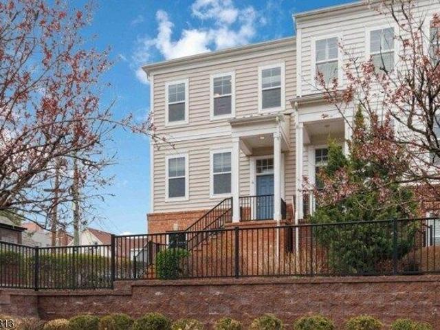 house with 3 bedroom, Morristown NJ DLS101749508