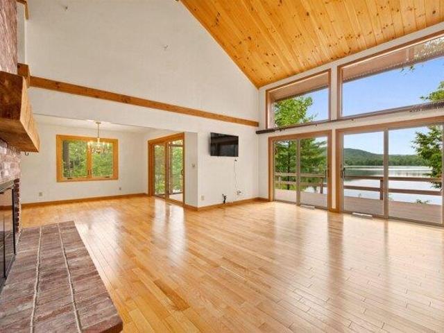house with 3 bedroom, Moultonborough NH ES103885189