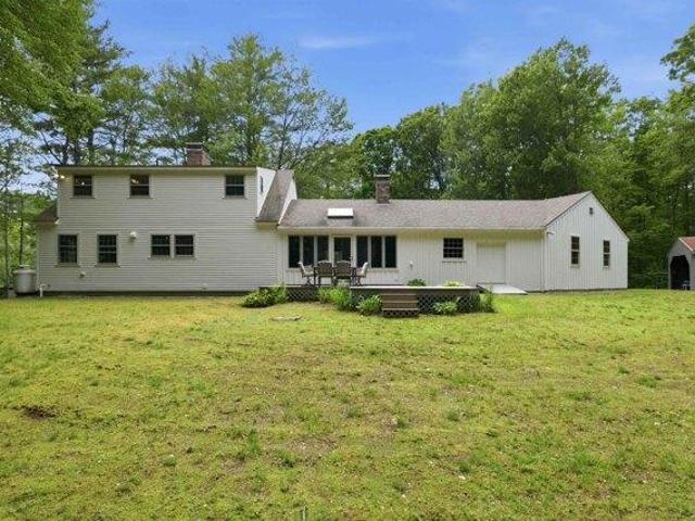 house with 3 bedroom, Moultonborough NH ES105109514