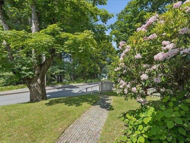 house with 3 bedroom, Mount Desert ME ES104604470