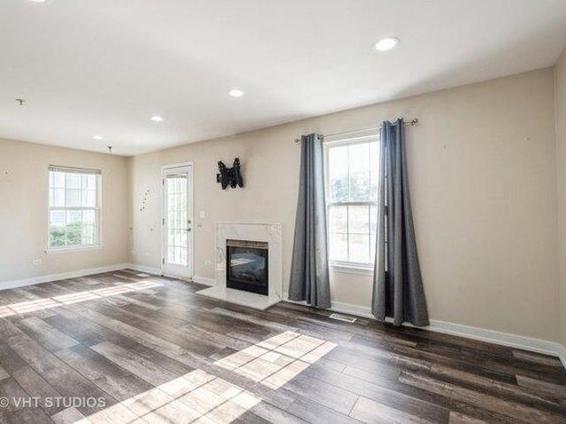 house with 3 bedroom, Mundelein IL DS93431914