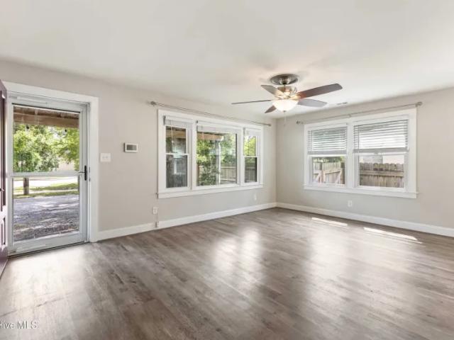 house with 3 bedroom, NC NC DLS102752897