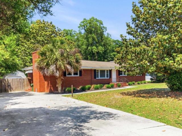 house with 3 bedroom, NC NC ES102553549