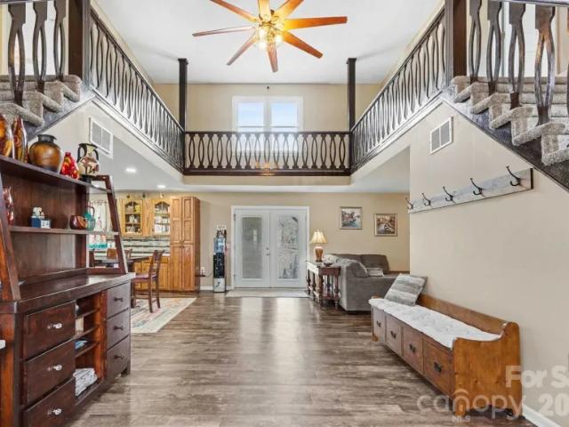 house with 3 bedroom, NC NC ES102752895
