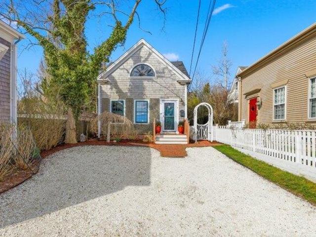 house with 3 bedroom, Nantucket MA DLS102371626