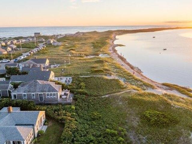 house with 3 bedroom, Nantucket MA ES103440900