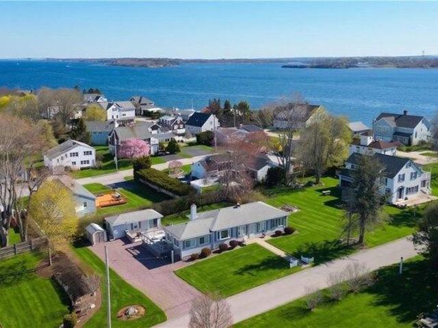 house with 3 bedroom, Narragansett RI DS102064012