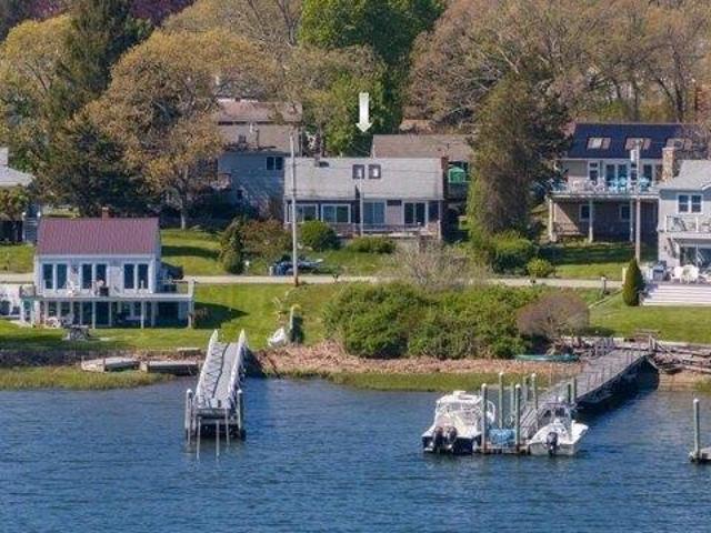 house with 3 bedroom, Narragansett RI DS103965814