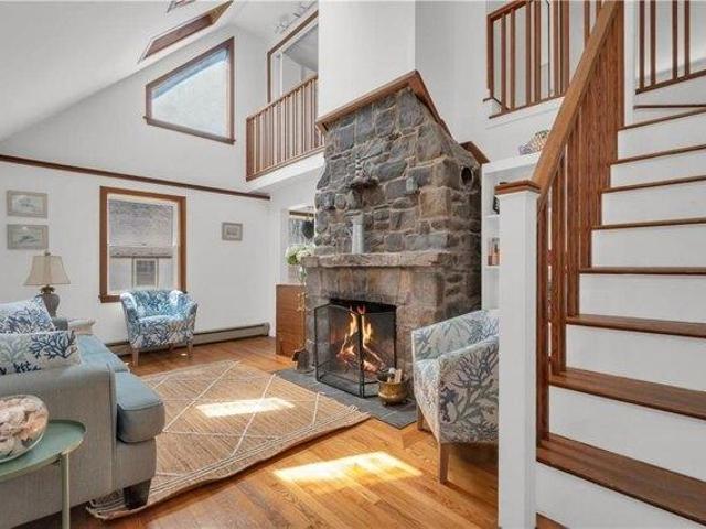 house with 3 bedroom, Narragansett RI DS104444568