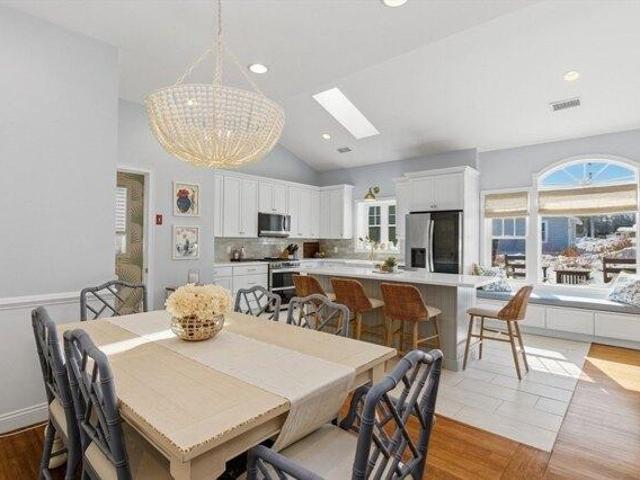house with 3 bedroom, Narragansett RI ES104043728