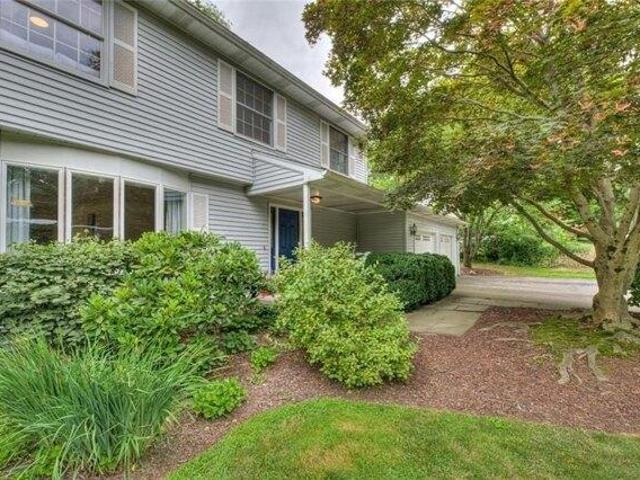 house with 3 bedroom, Narragansett RI ES105106125