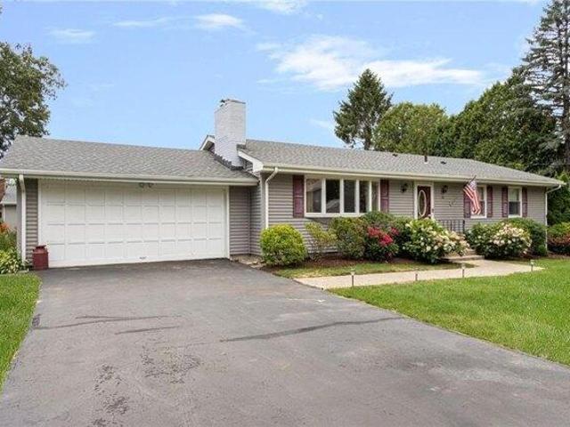 house with 3 bedroom, Narragansett RI ES105107719