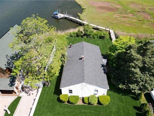 house with 3 bedroom, Narragansett RI ES105109278