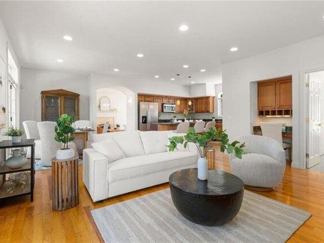 house with 3 bedroom, Narragansett RI ES105156669