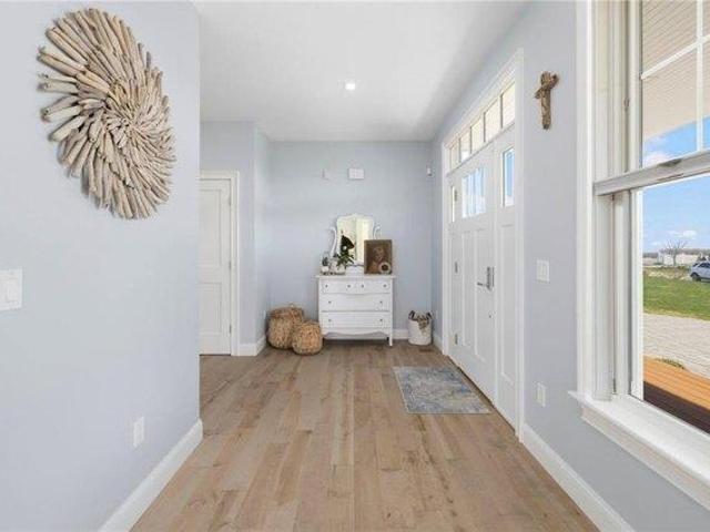 house with 3 bedroom, Narragansett RI ES105174804