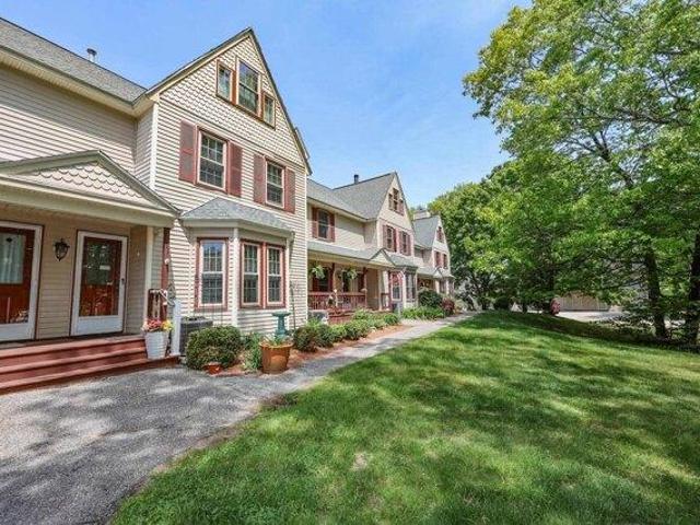 house with 3 bedroom, Nashua NH DLS102476357