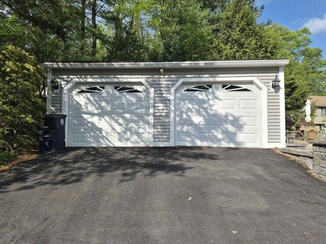 house with 3 bedroom, Nashua NH DLS102476655