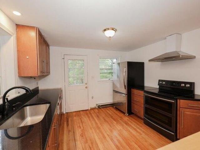 house with 3 bedroom, Nashua NH DLS102562282