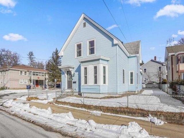 house with 3 bedroom, Nashua NH DLS103071293
