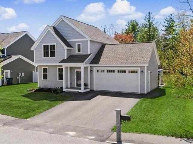 house with 3 bedroom, Nashua NH DLS103072651