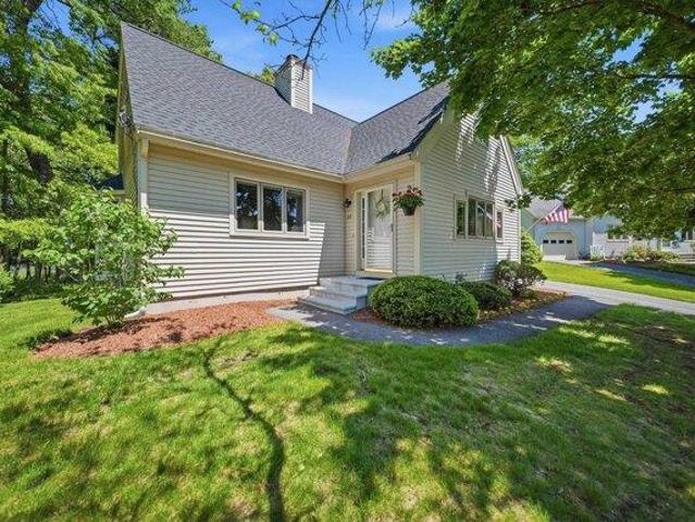 house with 3 bedroom, Nashua NH DLS103098410