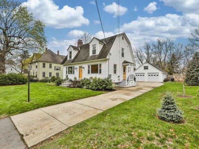 house with 3 bedroom, Nashua NH DS102411756