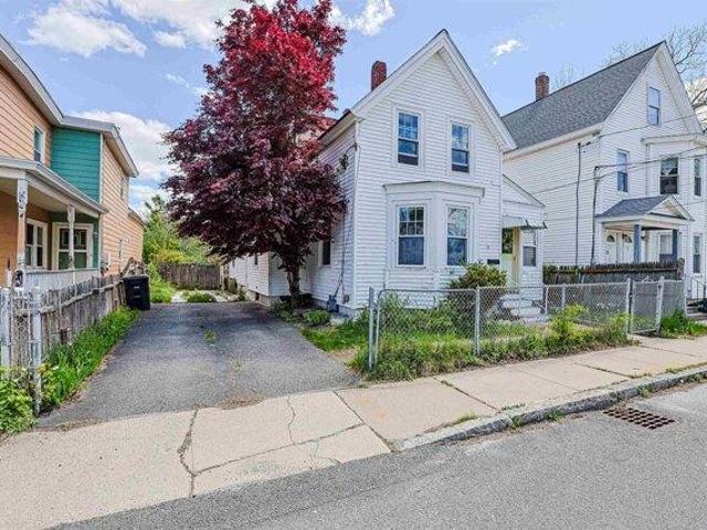 house with 3 bedroom, Nashua NH DS102562737