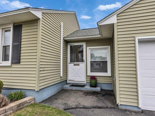 house with 3 bedroom, Nashua NH DS102632216