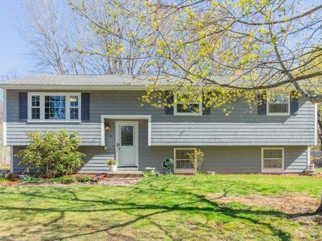 house with 3 bedroom, Nashua NH DS102212324